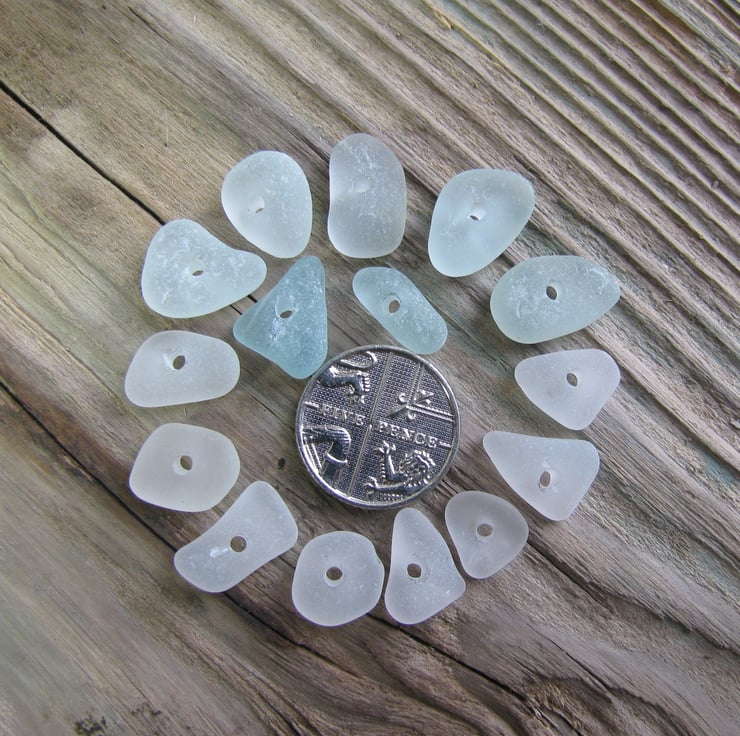 15 Natural sea glass beads, mixed,supplies (67) - Folksy