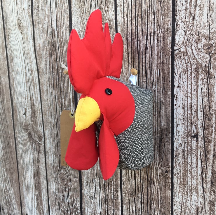 Wall mounted Chicken head - Folksy
