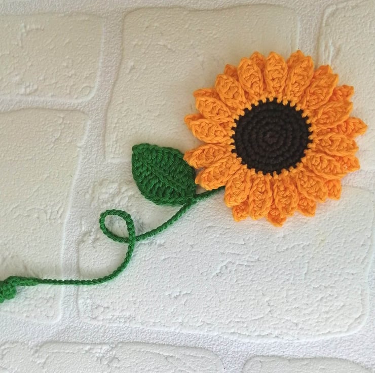 Crochet Sunflower bookmark, Sunflower bookmarks... - Folksy