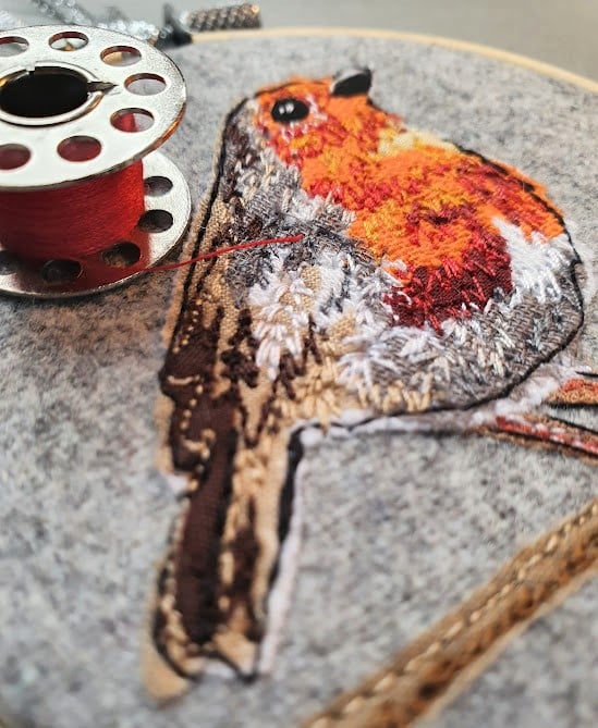 Handmade Robin applique and embroidered mini ho... - Folksy