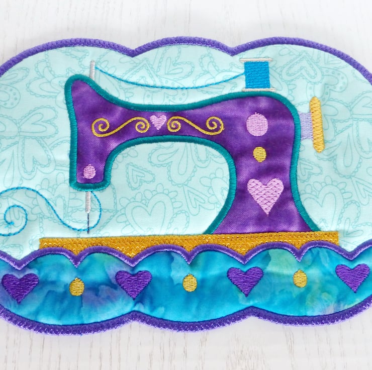 Sewing machine mug rug - Folksy