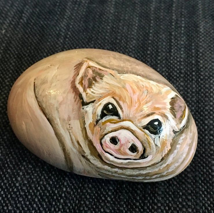 Pig hand painted pebble garden rock art pet sto... - Folksy