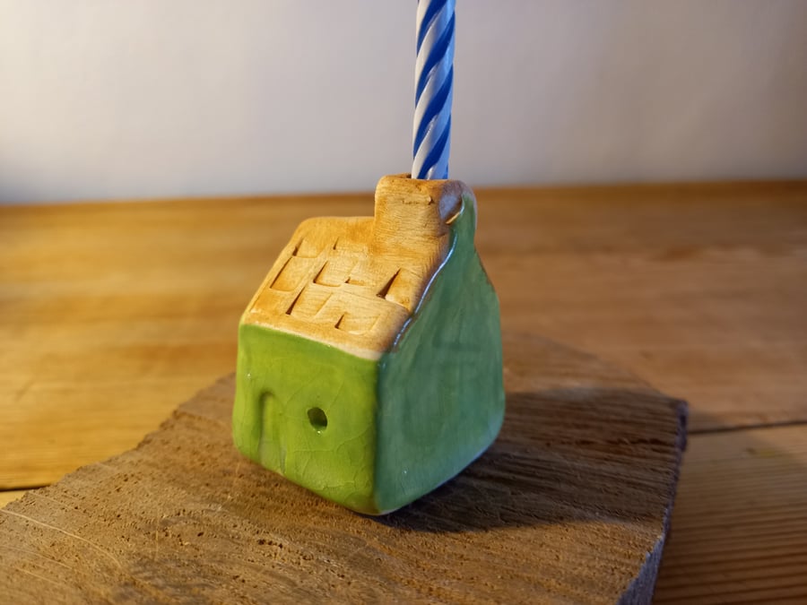 Ceramic Cottage - Folksy