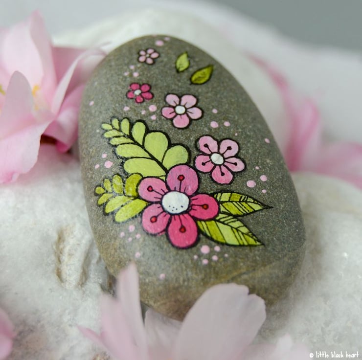 fern and flowers - painted pebble - Folksy