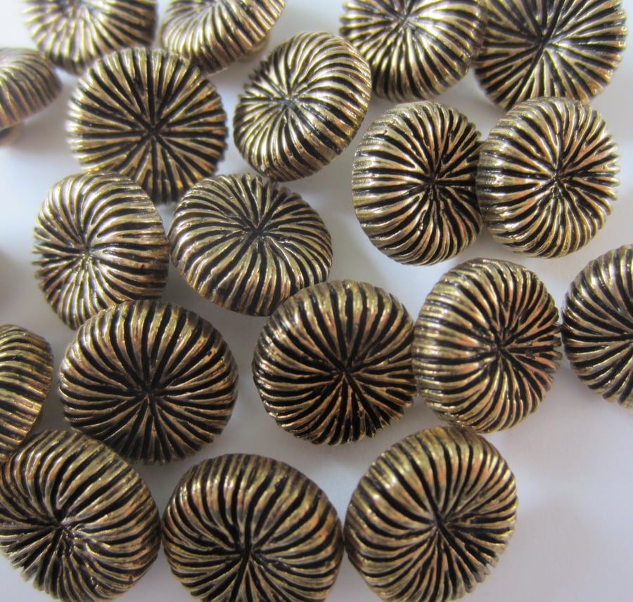 20 Metal Buttons - 12 mm Gold Coloured - Folksy