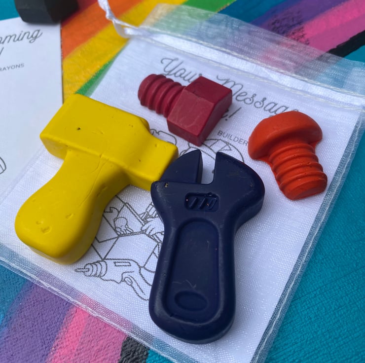 Builder party bag crayons - Folksy