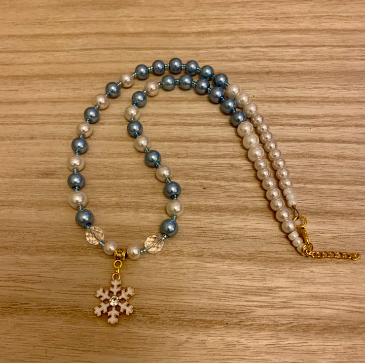 Ice Blue and White Shimmer Pearls Snowflake Pen... - Folksy