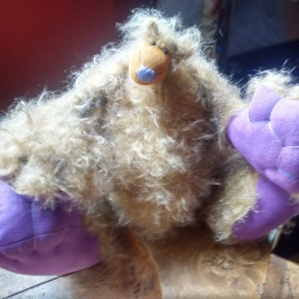 Wacky 8" collectors Bear - Folksy