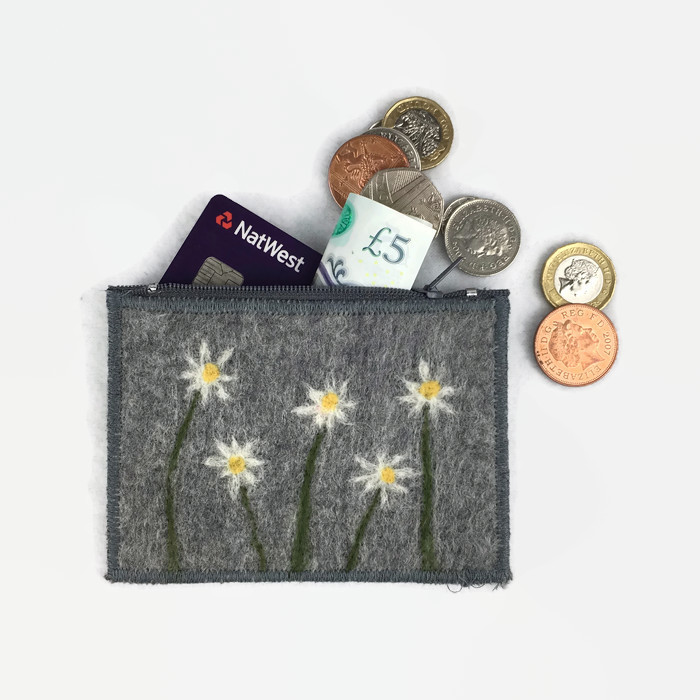 Felt coin purse in grey with daisy design - Folksy