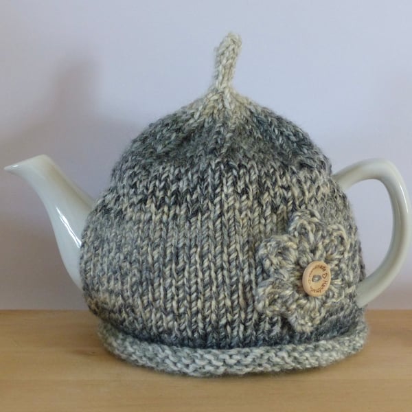 Find the perfect tea cosy, mug cosy and coffee cosies on Folksy