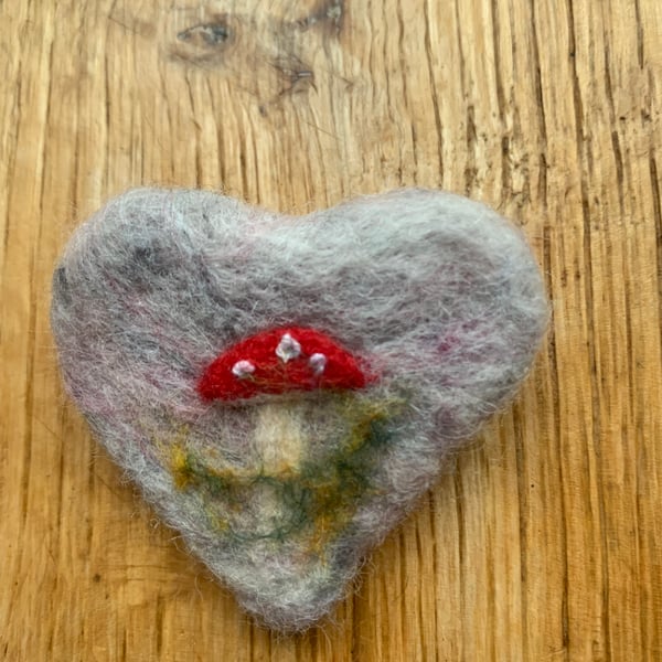 Handmade felt brooches on Folksy