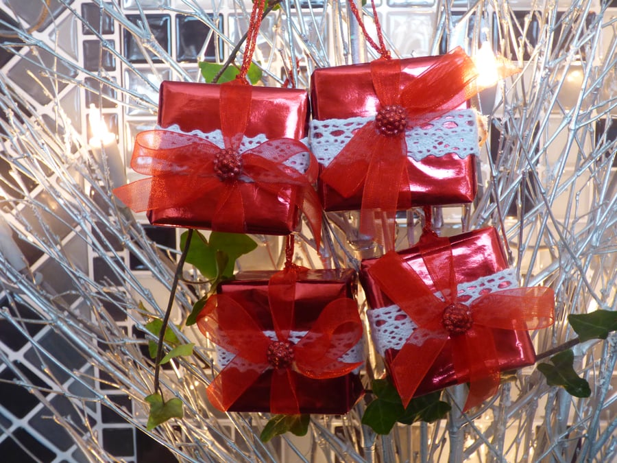 Christmas Present Tree Decorations Red, Red FR... - Folksy
