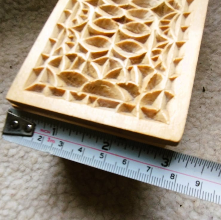 chip carved box - Folksy