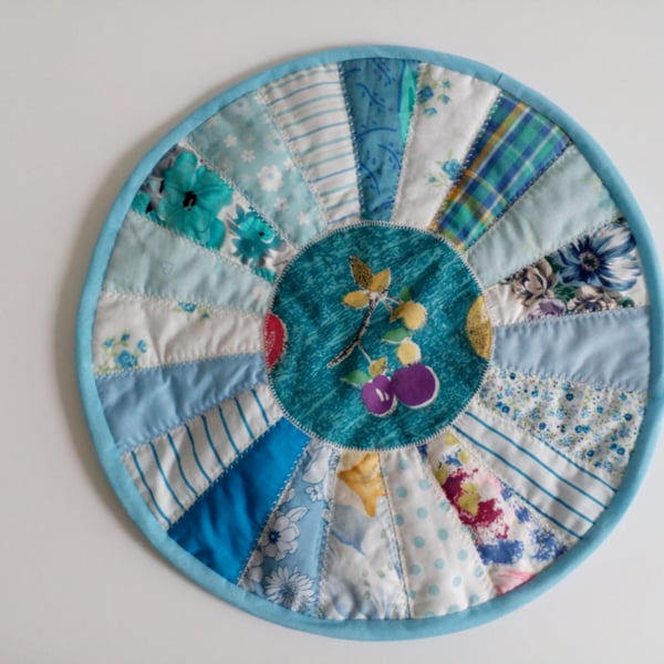 Table mat, Placemat, quilted, patchwork, round,... - Folksy