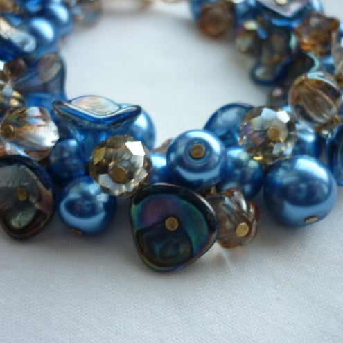 SHADES OF BLUE AND CELSIAN CLUSTER BRACELET. 148 - Folksy