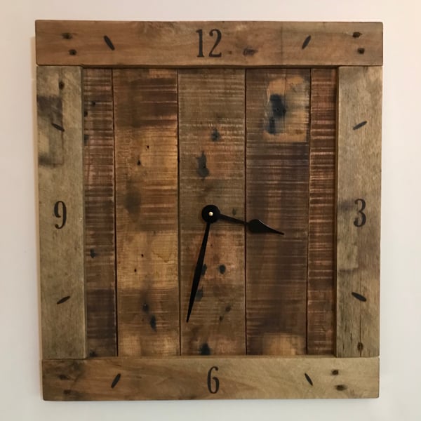 Rustic pallet wood wall clock. Large Square 52c... - Folksy