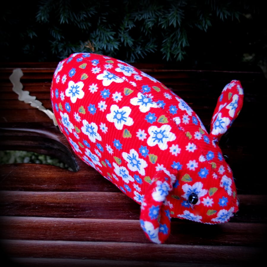 SALE!!! A field mouse pin cushion. - Folksy