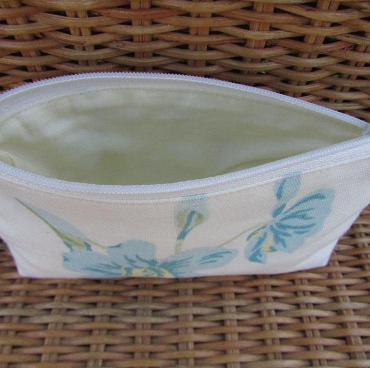 Large purse, coin purse in ivory with blue flowers - Folksy