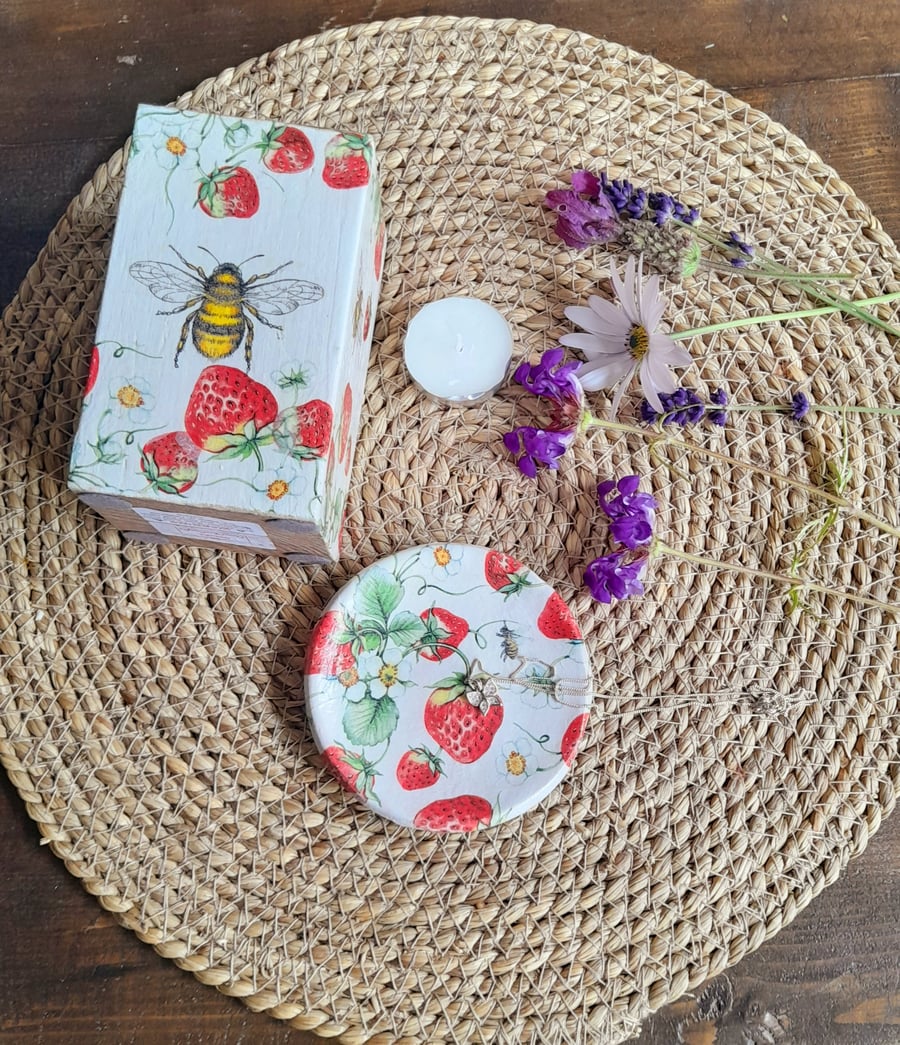 Wooden Tealight Holder & Matching Trinket Dish - Folksy