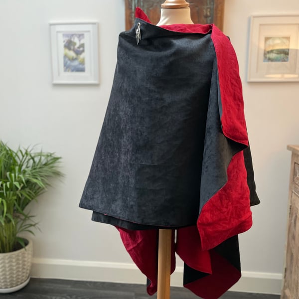 Beautifully Striking Classic Italian Velvet an... - Folksy