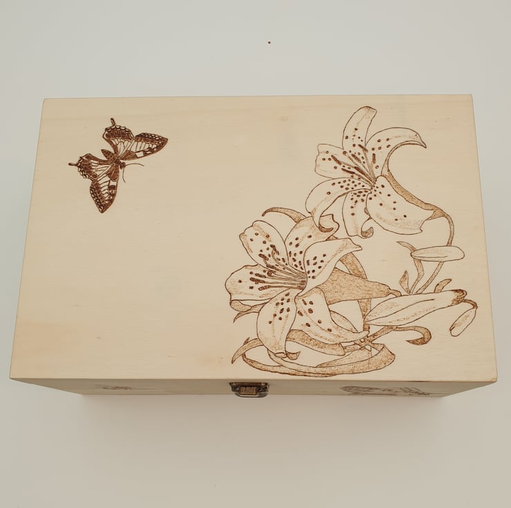 Wooden keepsake memory box with pyrography lil... - Folksy
