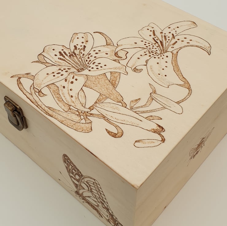 Wooden keepsake memory box with pyrography lil... - Folksy