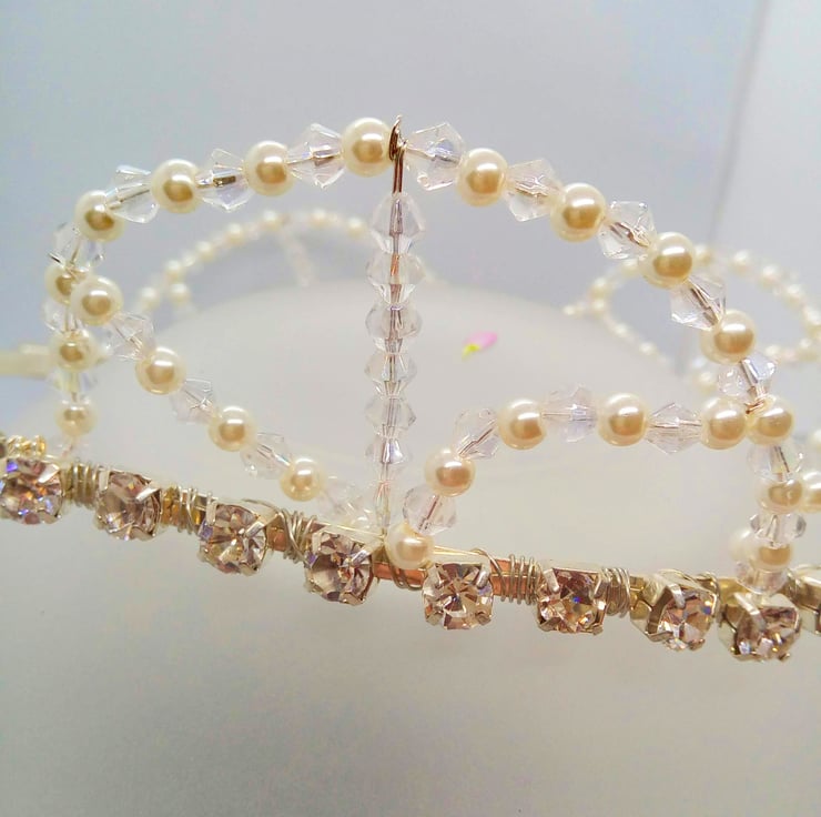 Clear Crystal and Cream Pearl Beaded Princess T... - Folksy
