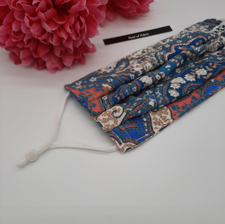 Medium face mask, green pattern, 3 layer, nos... - Folksy