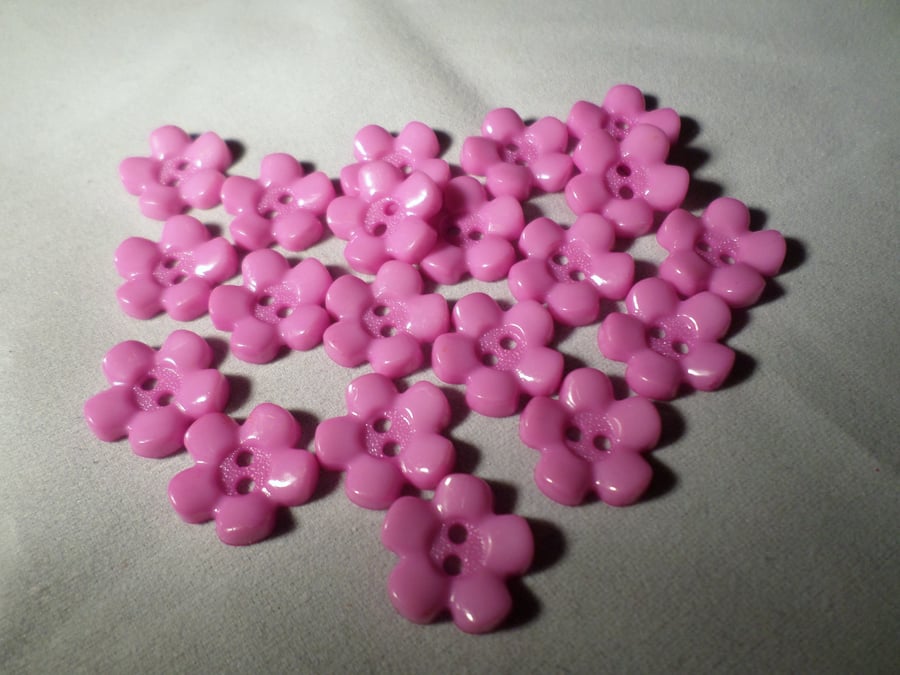 20 x 2-Hole Acrylic Buttons - 15mm - Flower - P... - Folksy