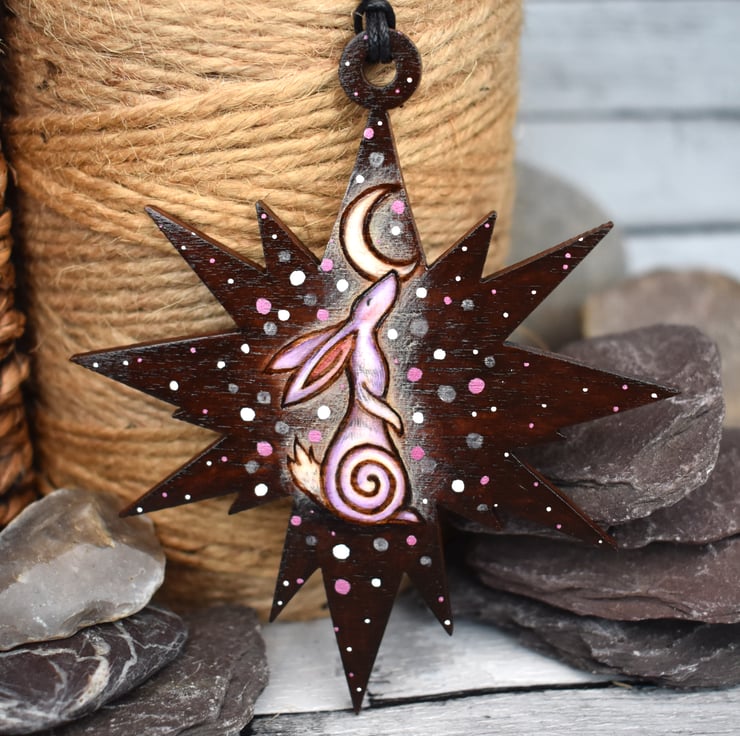 Moongazing hare hanging star. Pyrography person... - Folksy