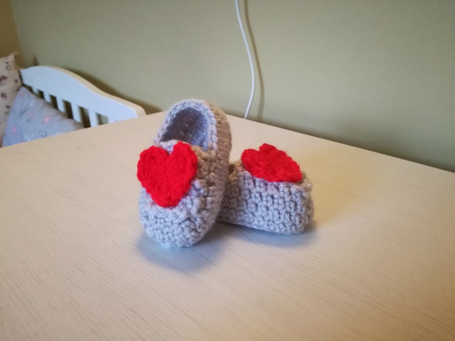 Crochet baby booties red heart applique - Folksy