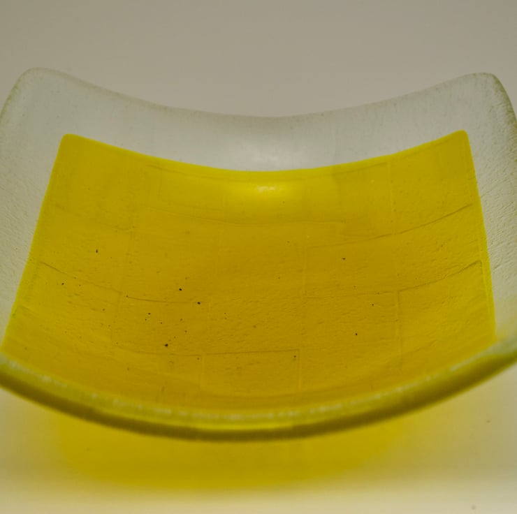 Optical illusion glass dish - Folksy