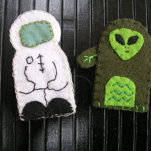 Sci Fi finger puppet set - Folksy