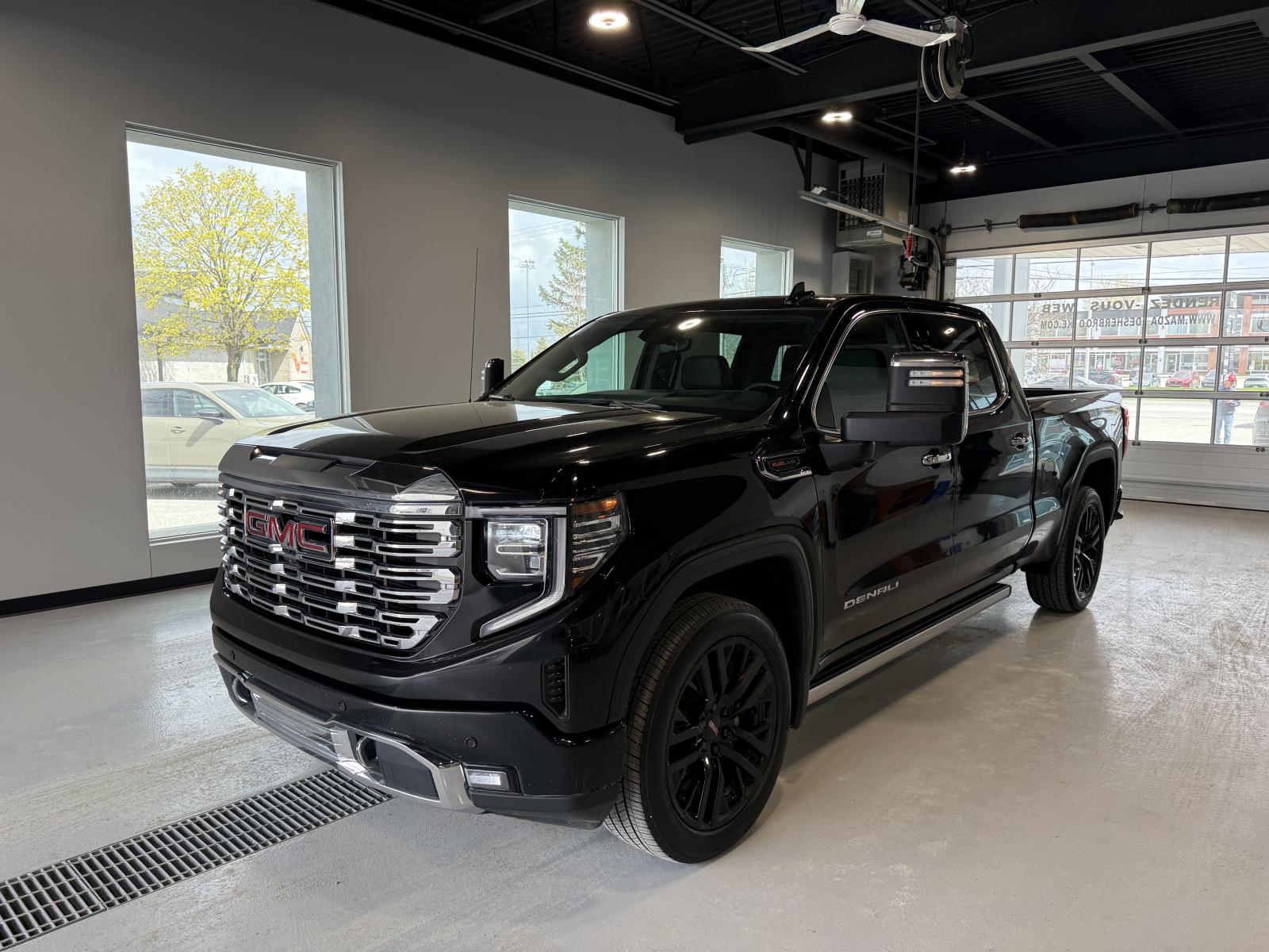GMC Sierra 2023 used for sale (00424) | Sherbrooke Mazda