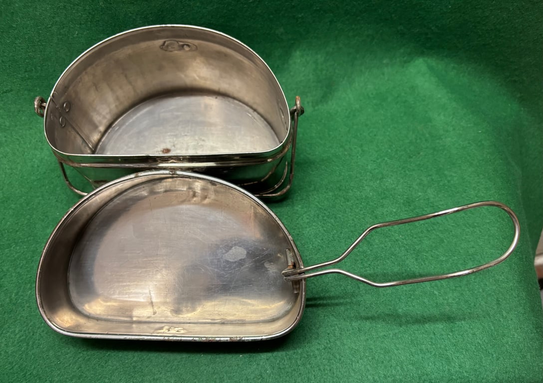 MH Militaria | WW1 Dismounted Troops D Shaped Mess Tin