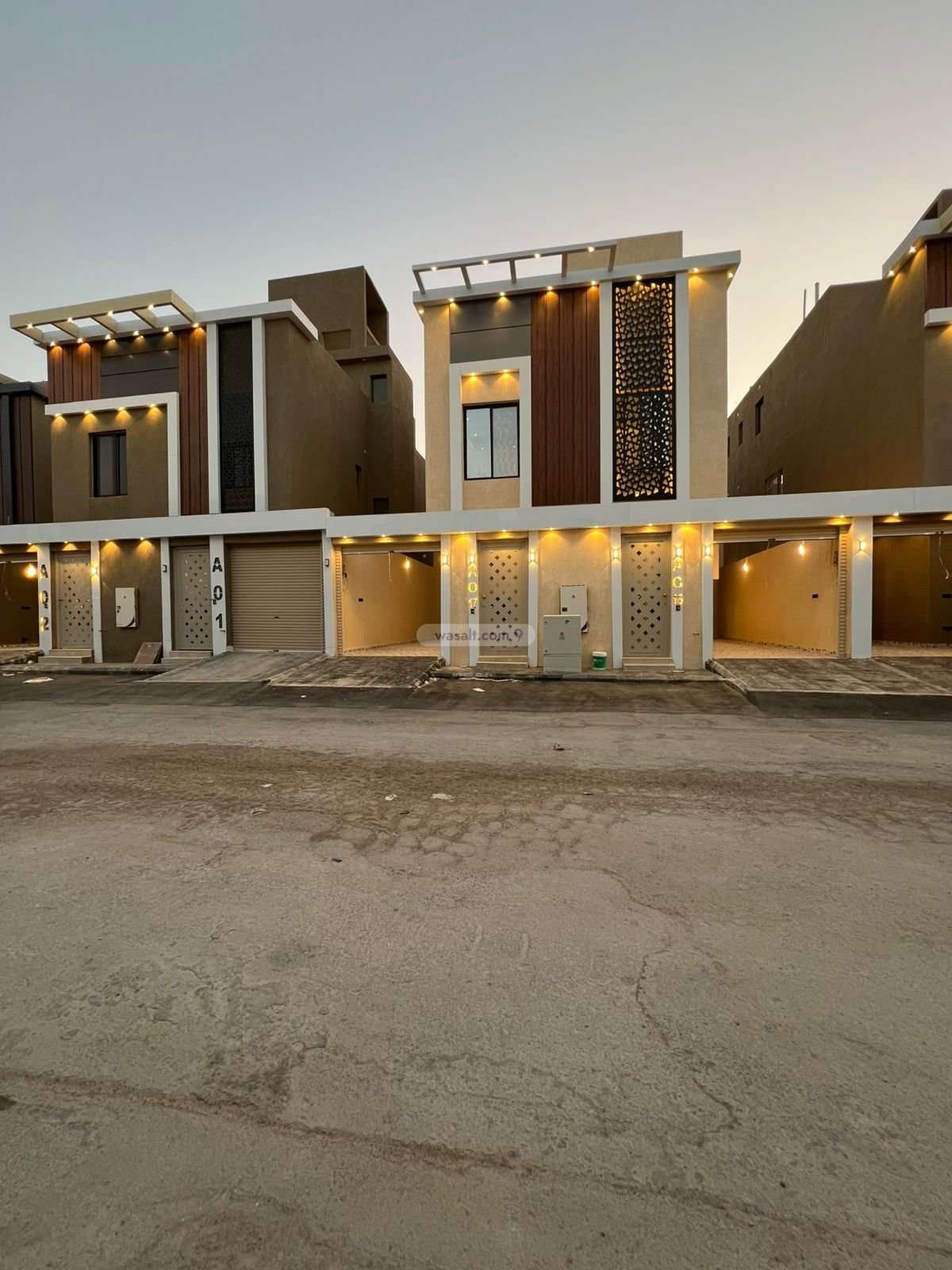 Floor 220 SQM with 6 Bedrooms For Sale