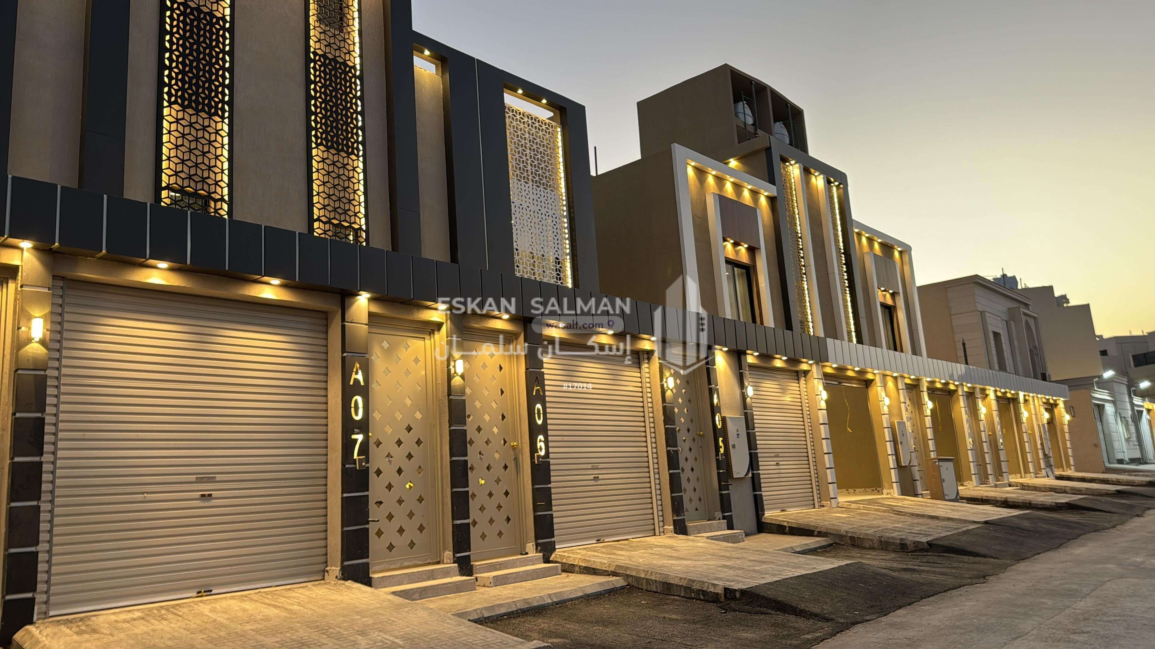 Floor 220 SQM with 6 bedrooms للبيع