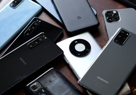 Comprehensive Comparison the Premier Smartphone of 2023 - DeviceBattle ...