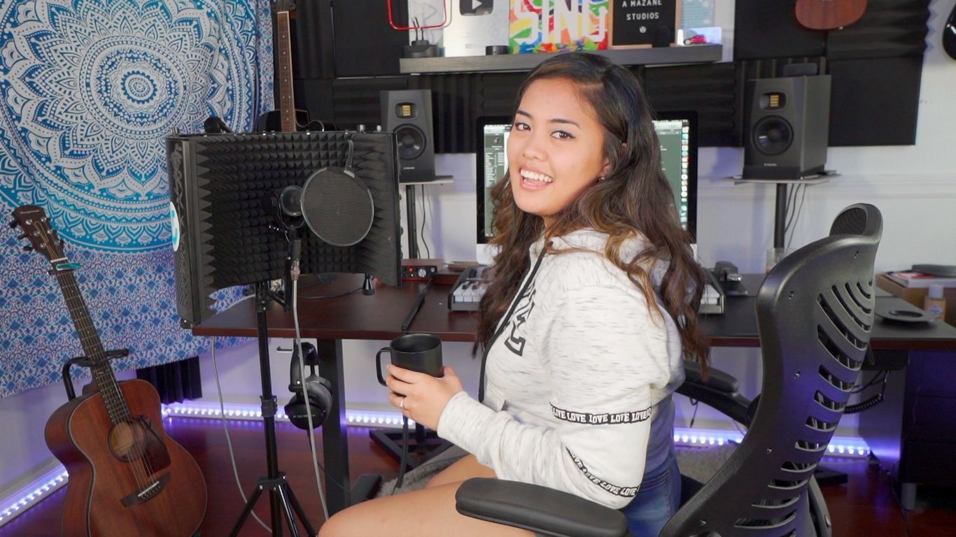 How To Sing Better for Beginners! - Learn in Online Lessons with Pros - Til