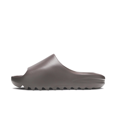 Yeezy Slide "Soot" | G55495 | SPORTSHOWROOM