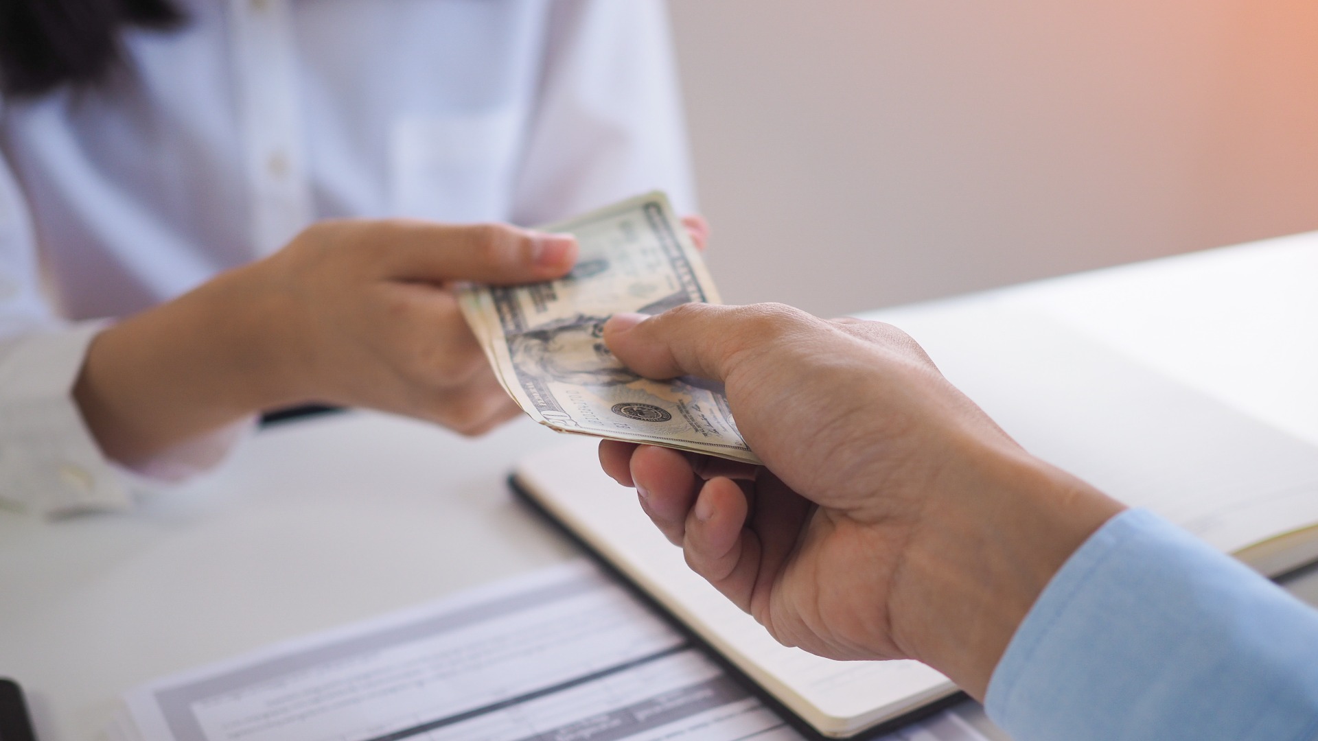 Mengenal Istilah Debitur dan Perbedaannya dengan Kreditur