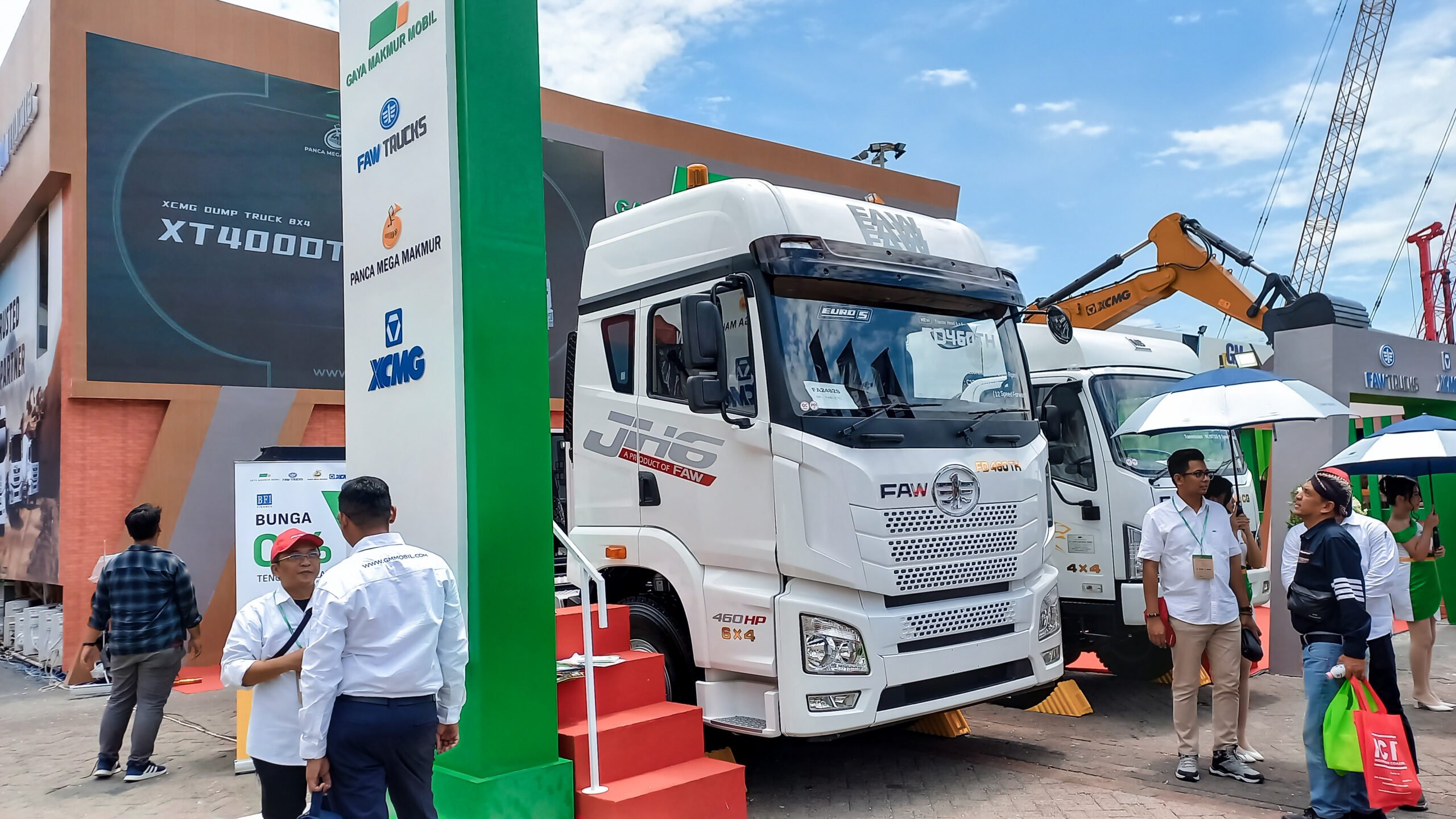 GMM Perkuat Posisi dengan FAW dan XCMG Trucks