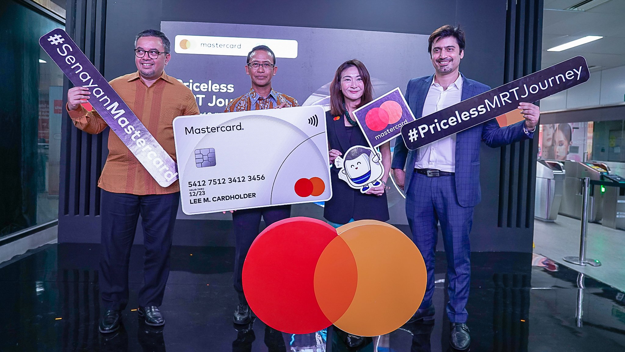 Naik MRT Jakarta Sekarang Bisa Beli Tiket dan Top Up lewat Mastercard