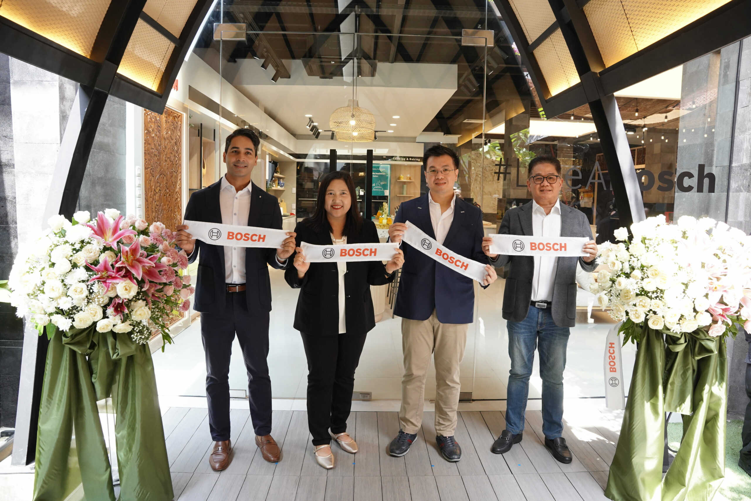 Perluas Pasar Ke Bali, Bosch Buka Experience Center di Denpasar