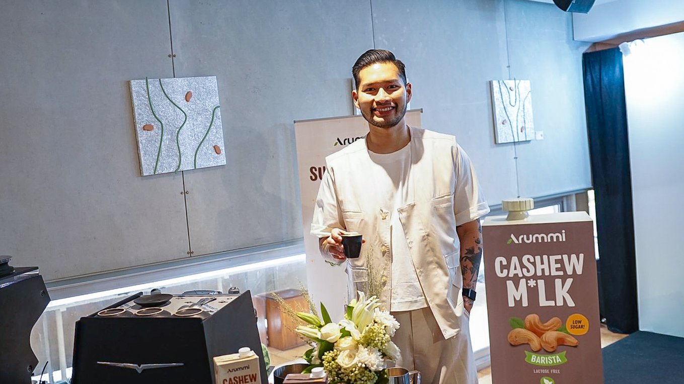 Mikael Jasin, BA Arummi Cashew Milk Juarai WBC 2024 di Korea Selatan