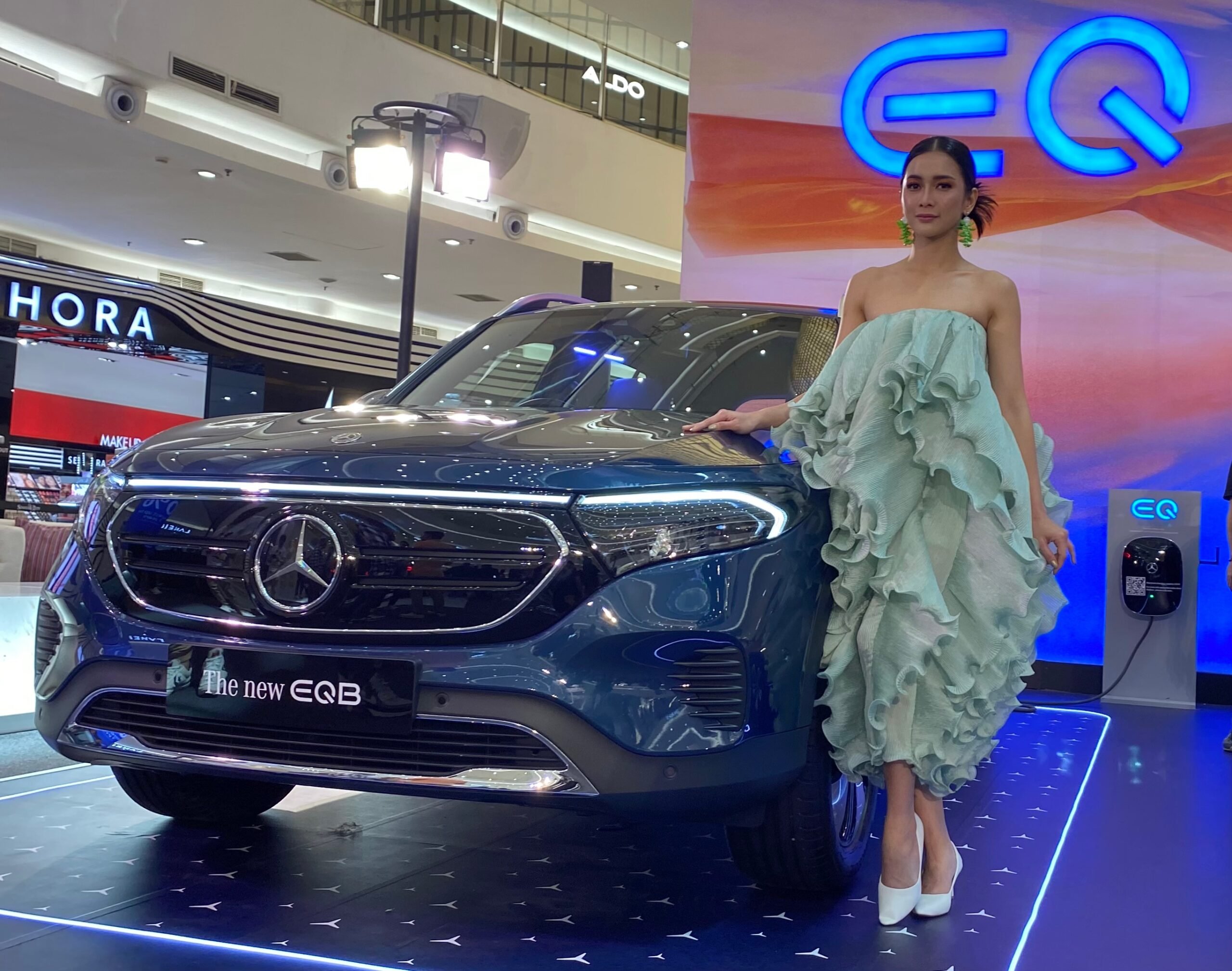 Mercedes-Benz Luncurkan Mobil Listrik 7-Seater Pertama di Indonesia