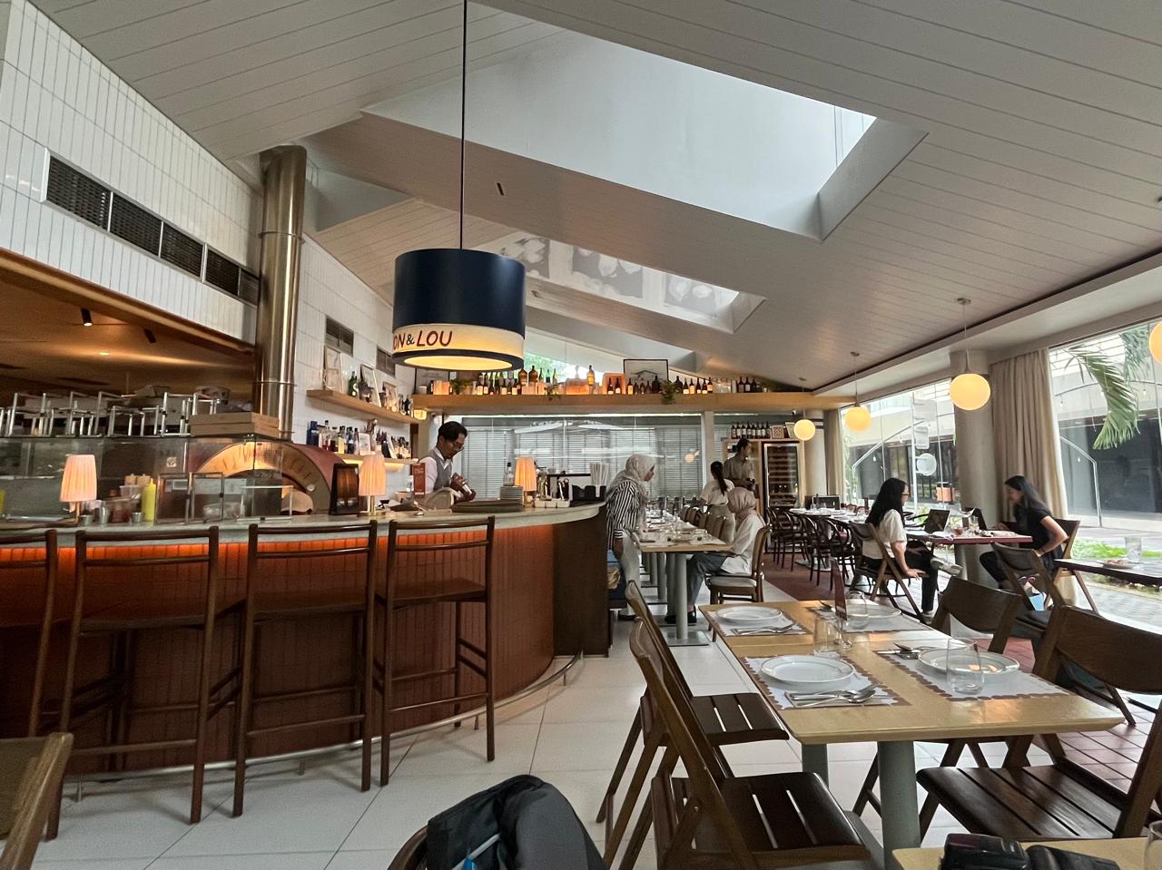 Jon & Lou, Oase Kuliner Amerika-Italia di SCBD Park