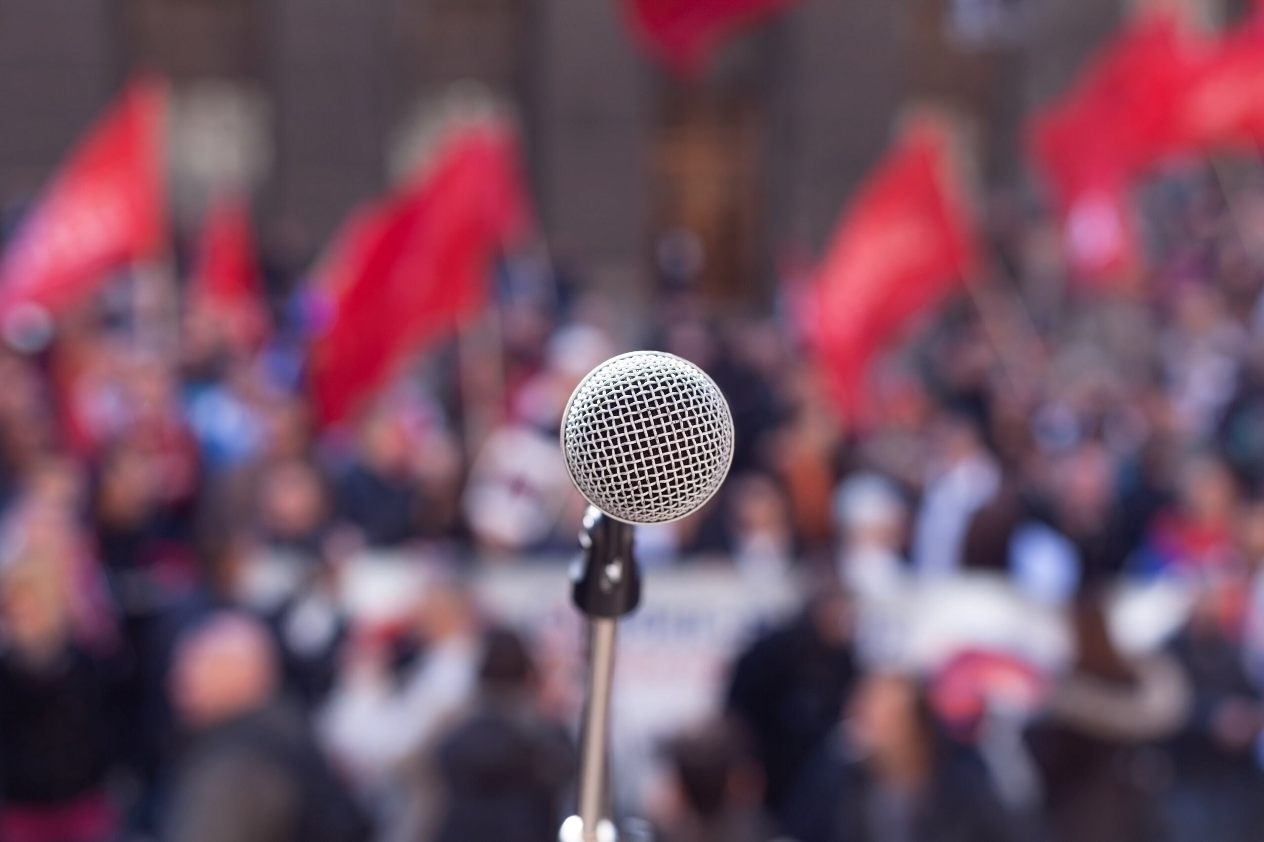 Bagaimana Seharusnya Politikus Menggunakan Strategi Branding Politik?