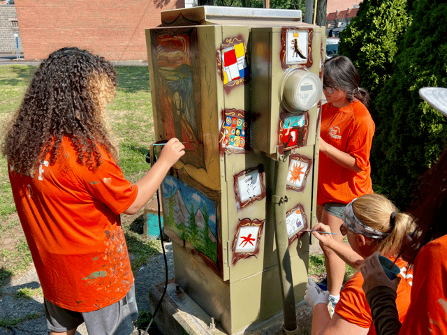 Summer Crew Paints Over Tags - New Haven Independent