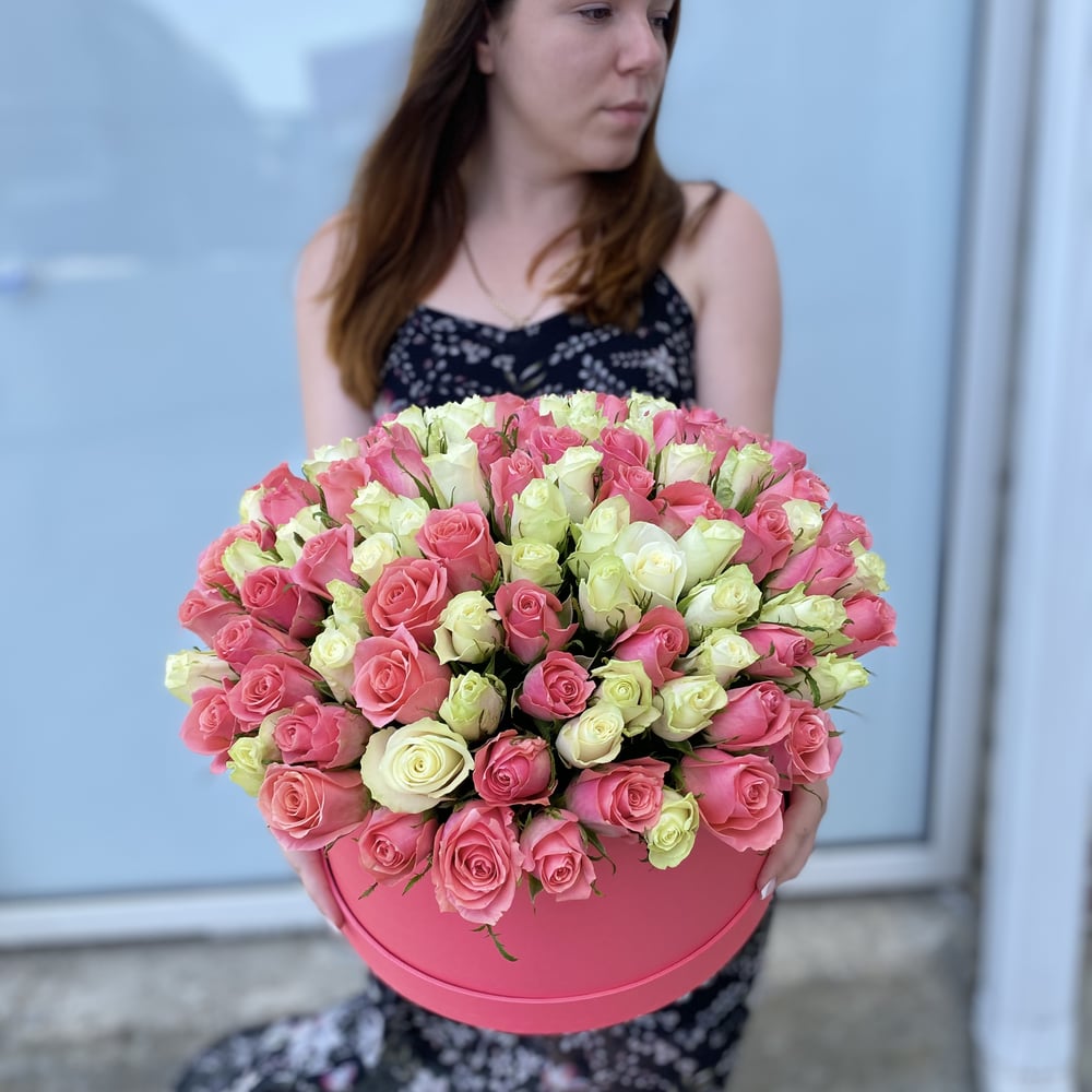 101 Rose in a box - order and send for 121 £ with same day delivery ...